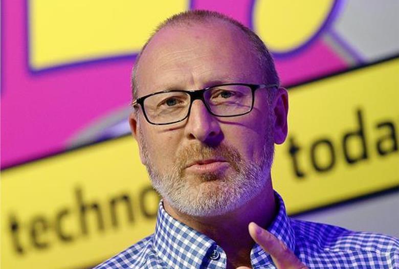 Julian Burnett | People | Retail Trust